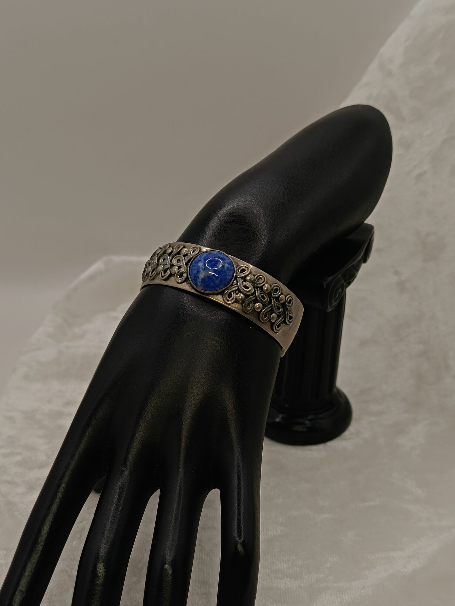 Винтажный мельхиоровый браслет, лазурит, длина 19 см.