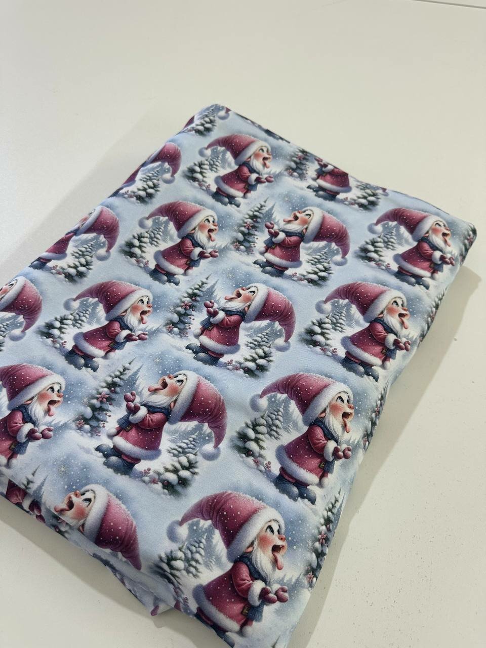 Ткань трикотажная 130см кулирка с лайкрой Санта