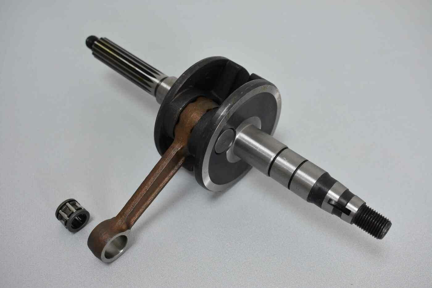 Коленвал Yamaha JOG50 (2JA) шлицы 15 зуб, D13мм, палец 10мм