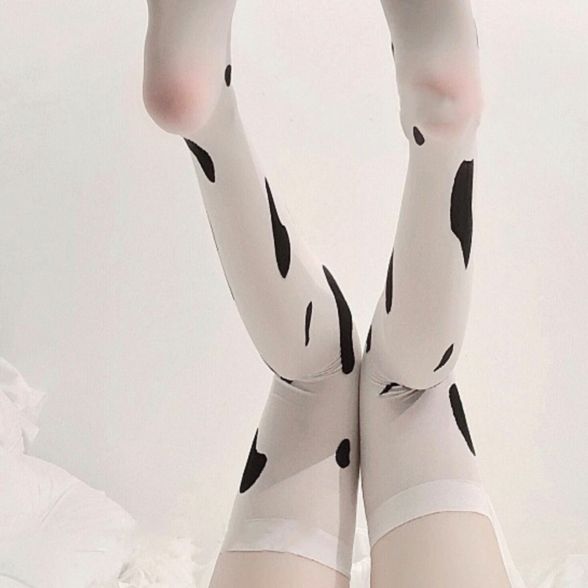 Тонкие милые черные и белые носки выше колена в японском стиле в горошек, длинные белые шелковые чулки, женские чулки, носки JK