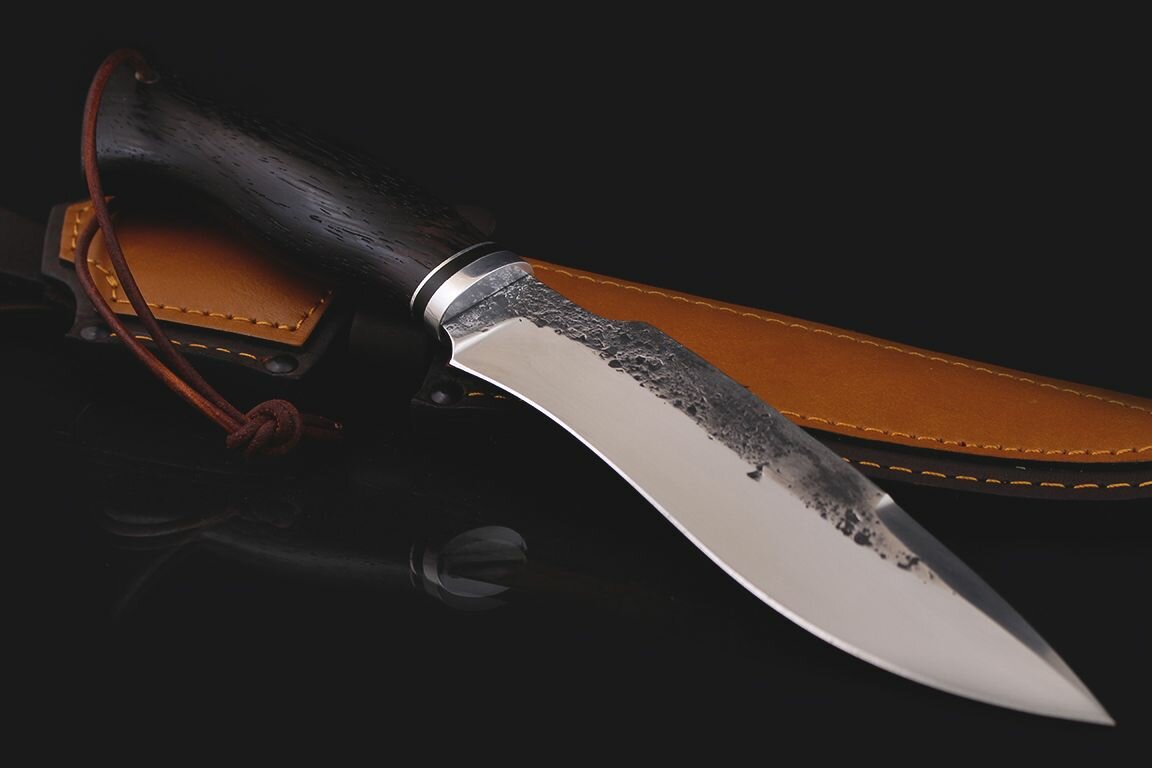 Нож туристический, охотничий/ "Акула" 95х18 (эл. ковки), рукоять венге.