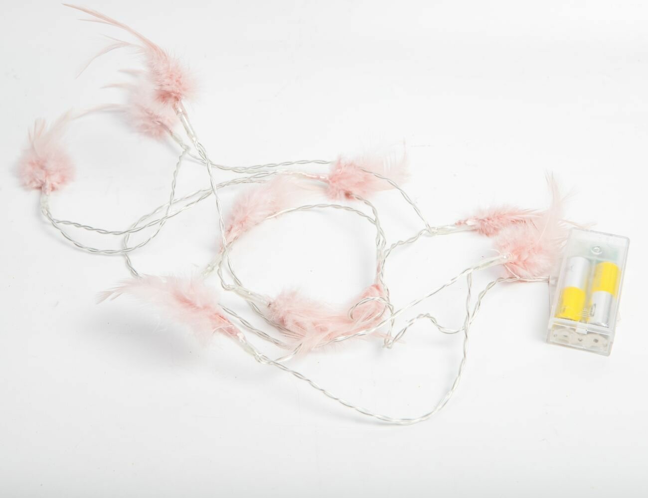 Светодиодная гирлянда с пёрышками пьюмми, светло-бежевая, 10 тёплых белых LED-огней, 1.8+0.4 м, таймер, прозрачный провод, батарейки, Kaemingk 481918-бежевая