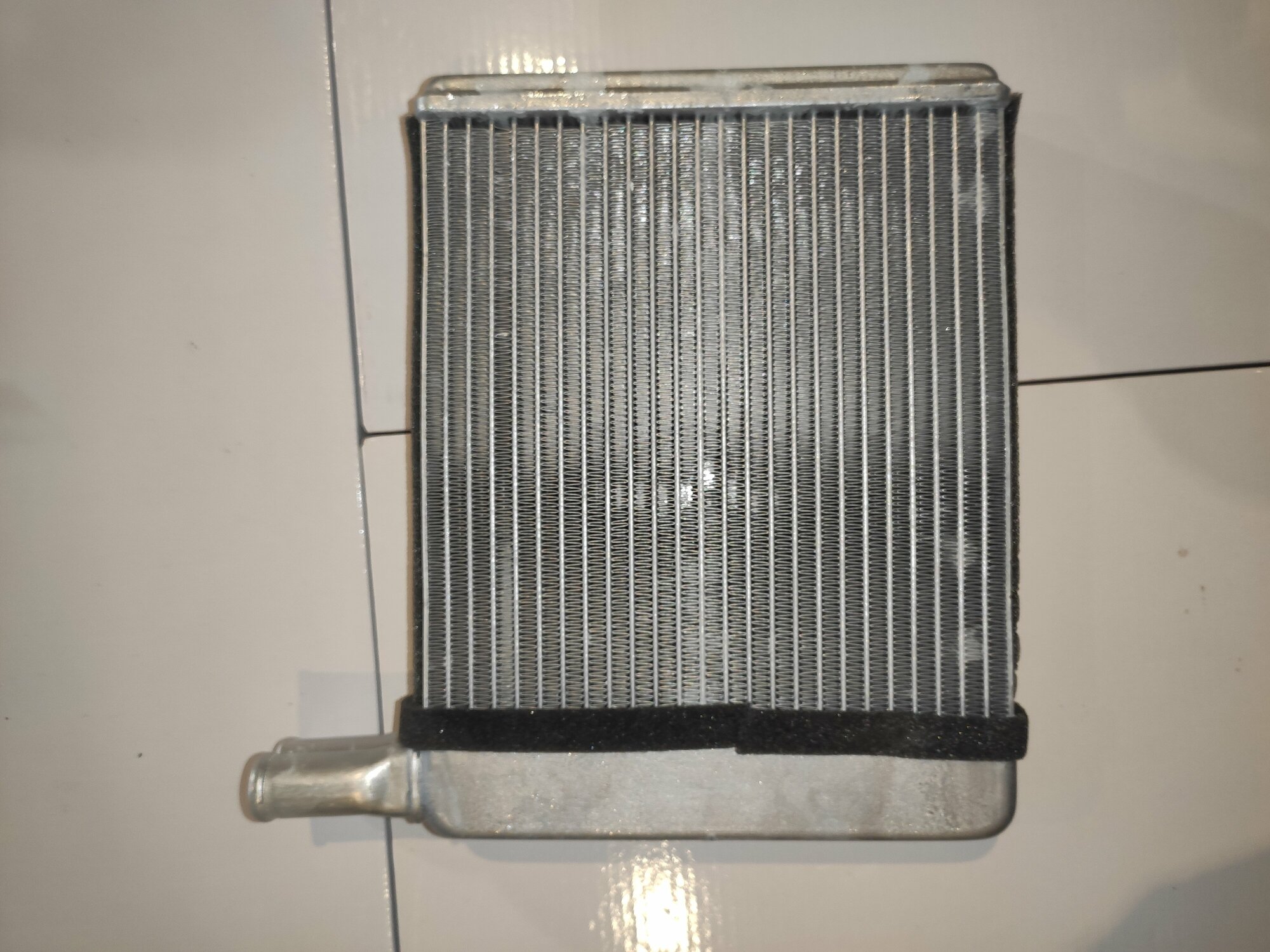 Радиатор печки Форд Фокус 2, Мазда 3 БК Радиатор отопителя салона FORD FOCUS/C-MAX 04-/MAZDA 3 03-/MAZDA 5 05-/VOLVO C 30 06-/C70 05-/S40 /