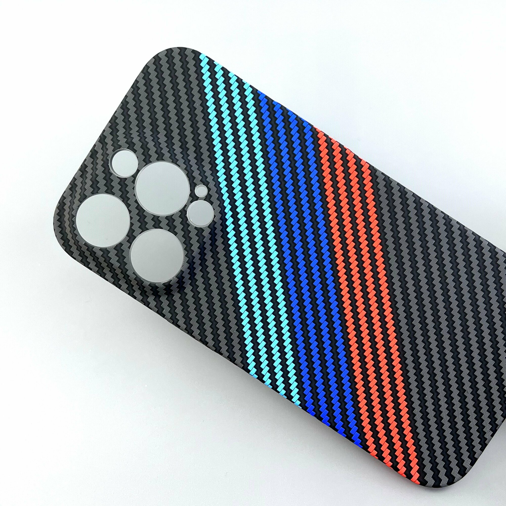 Чехол для Iphone 14 Pro Max из ударопрочного пластика под карбон Luxo