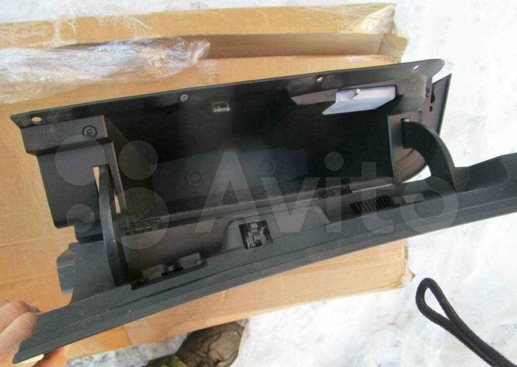 Бардачок Mercedes-Benz Vaneo W414 2002 A4146800091
