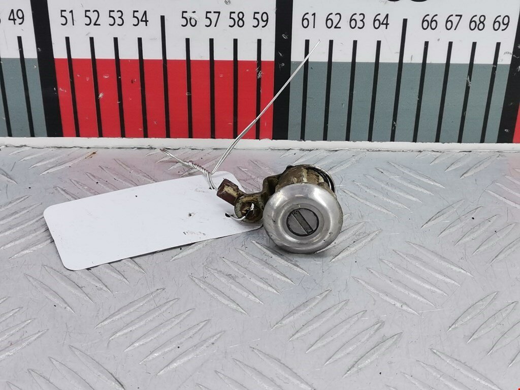 Личинка дверного замка Suzuki Samurai арт. 2003956