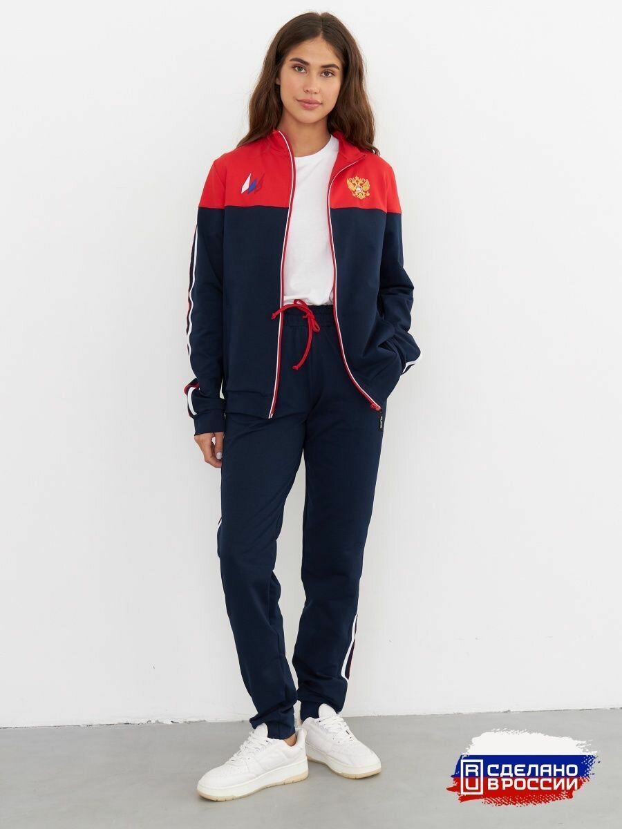 Костюм спортивный