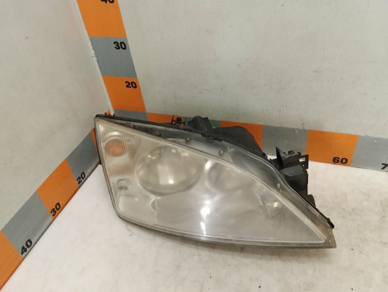 Б/У оригинал, Форд Мондео 3 Фара правая Ford Mondeo 2001 3 303323 FORD арт. 1435619