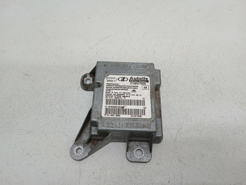 Б/У блок SRS, аир баг, Лада Приора Блок управления AIR BAG Лада Приора 2008 142602 LADA арт. 2170382401011
