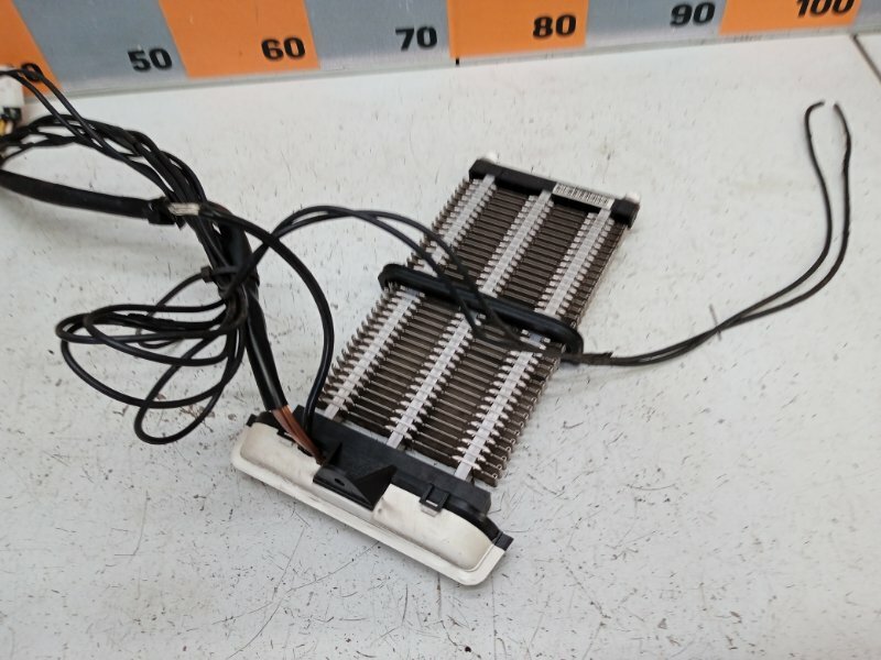 Б/У электрический, 2.5 TD, до 2010 года, Ниссан Патфайндер R51 Радиатор отопителя Nissan Pathfinder 2008 R51 243063 NISSAN ...