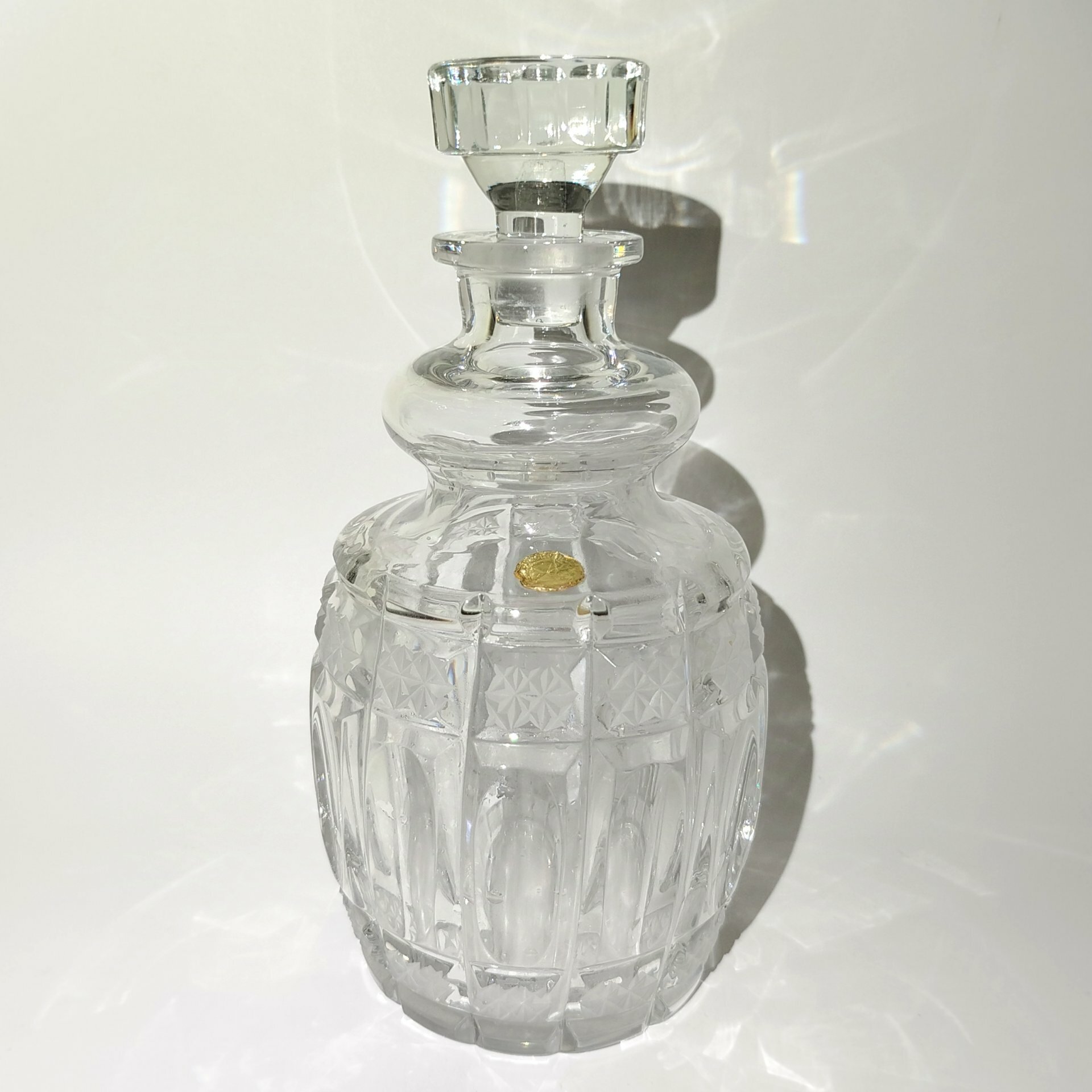 Штоф (графин) для крепких напитков, автор А. А. Аствацатурьян, хрусталь, гранение