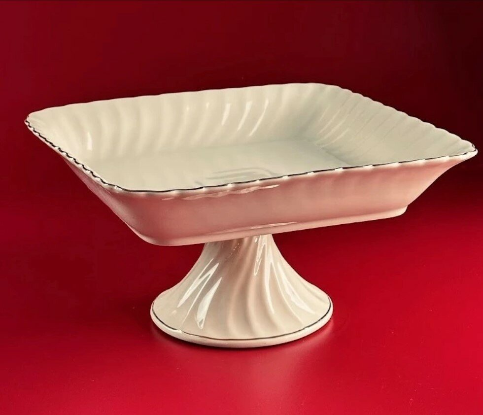 Квадратная фруктовница 25,5см на ножке жозе Фарфор 305-133 118-305-133