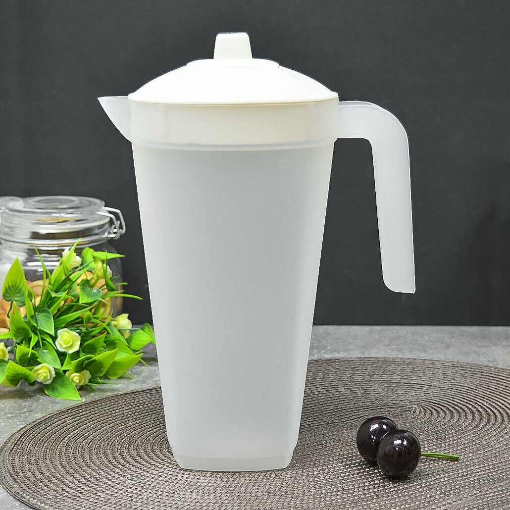 Кувшин 2 л с крышкой из пластика, цвет слоновая кость, устойчивый к разливам