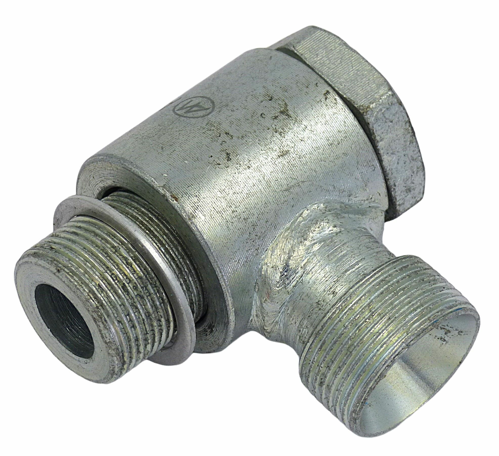 Угольник поворотный в сборе Ф24/М24х1,5 - м27х1,5, для колесных тракторов