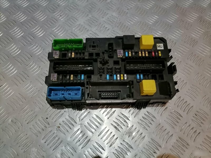 Блок предохранителей