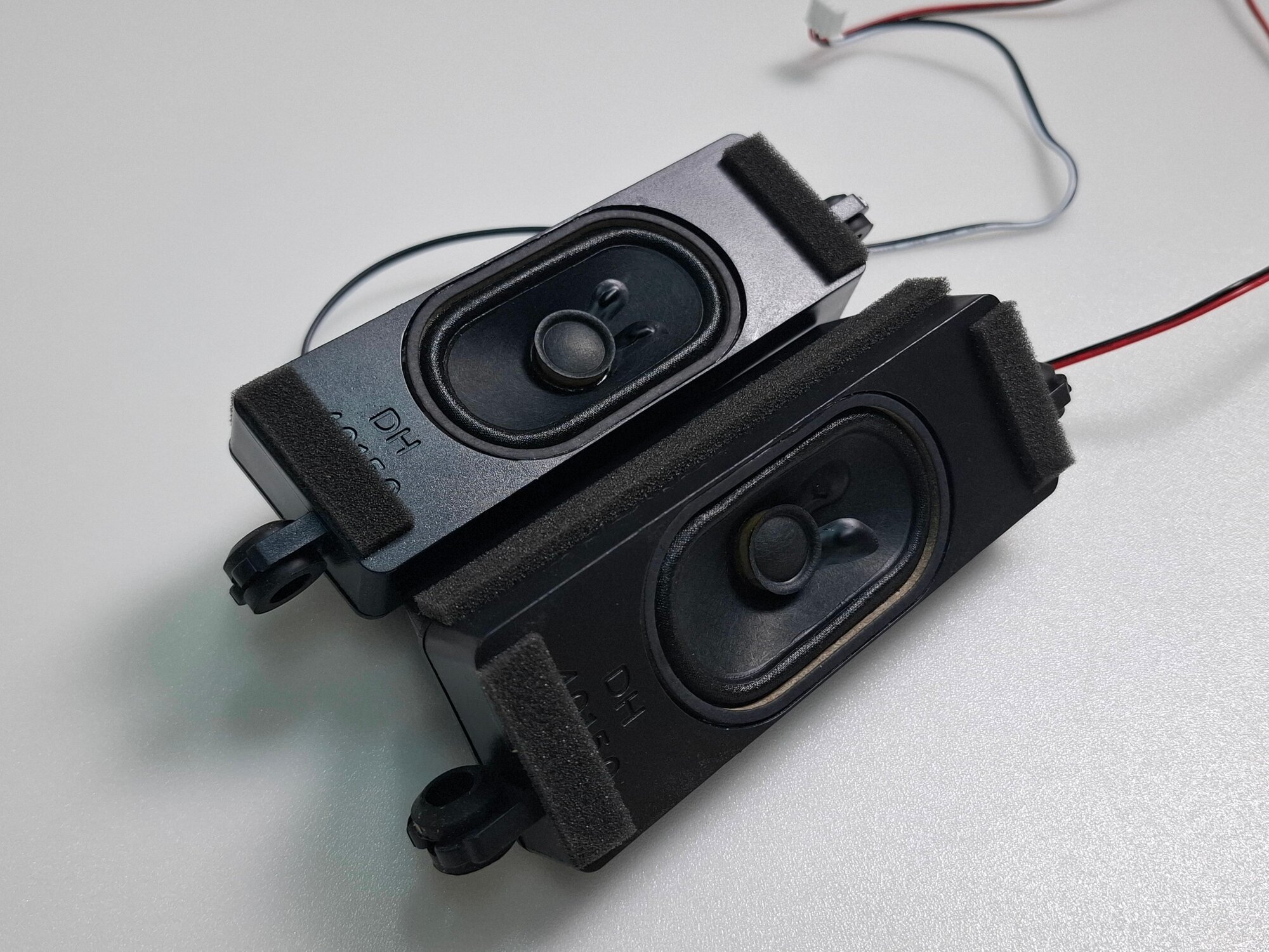 Динамик комплект 2 шт, для телевизора Topdevice TDTV40CS04F_BK P: V400HJ9-PE1 rev. C4