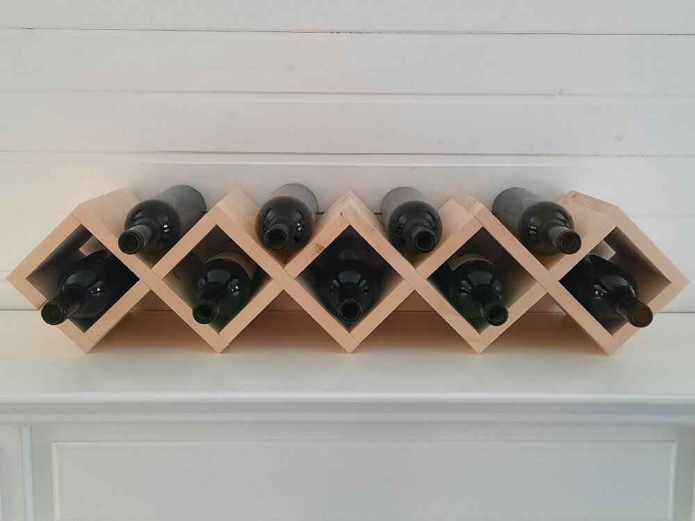 Полка сота однорядная для вина и шампанского на 9 бутылок из дерева. Подвесная/настольная. В Цвете дерева