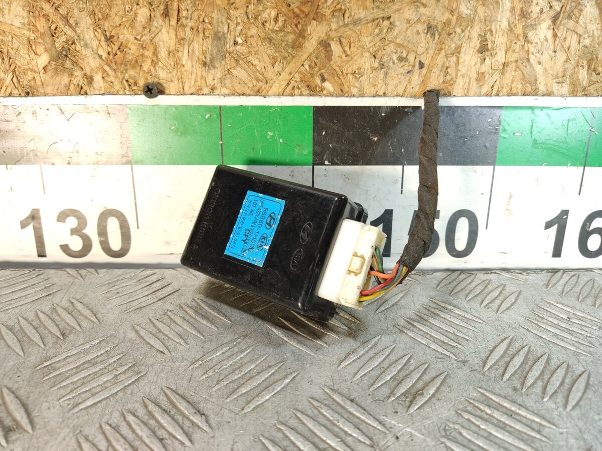 Блок управления центральным замком KIA Ceed 2007-2012 958501Н000