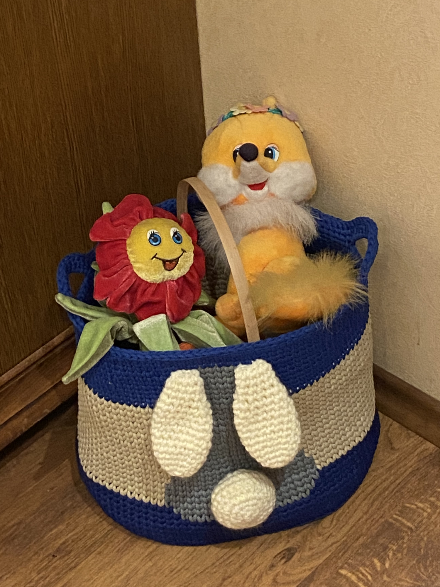 Корзина для игрушек, вязаная, для хранения с ручками "Зайчик" 25*33 высота 27 см. полиэстер