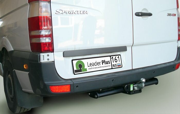 Фаркоп(прицепное) Лидер-Плюс для MERCEDES SPRINTER фургон, без ступеньки, VOLKSWAGEN CRAFTER 2006-2017 (паспорт и сертификат в комплекте)(без электрики)M207-FC