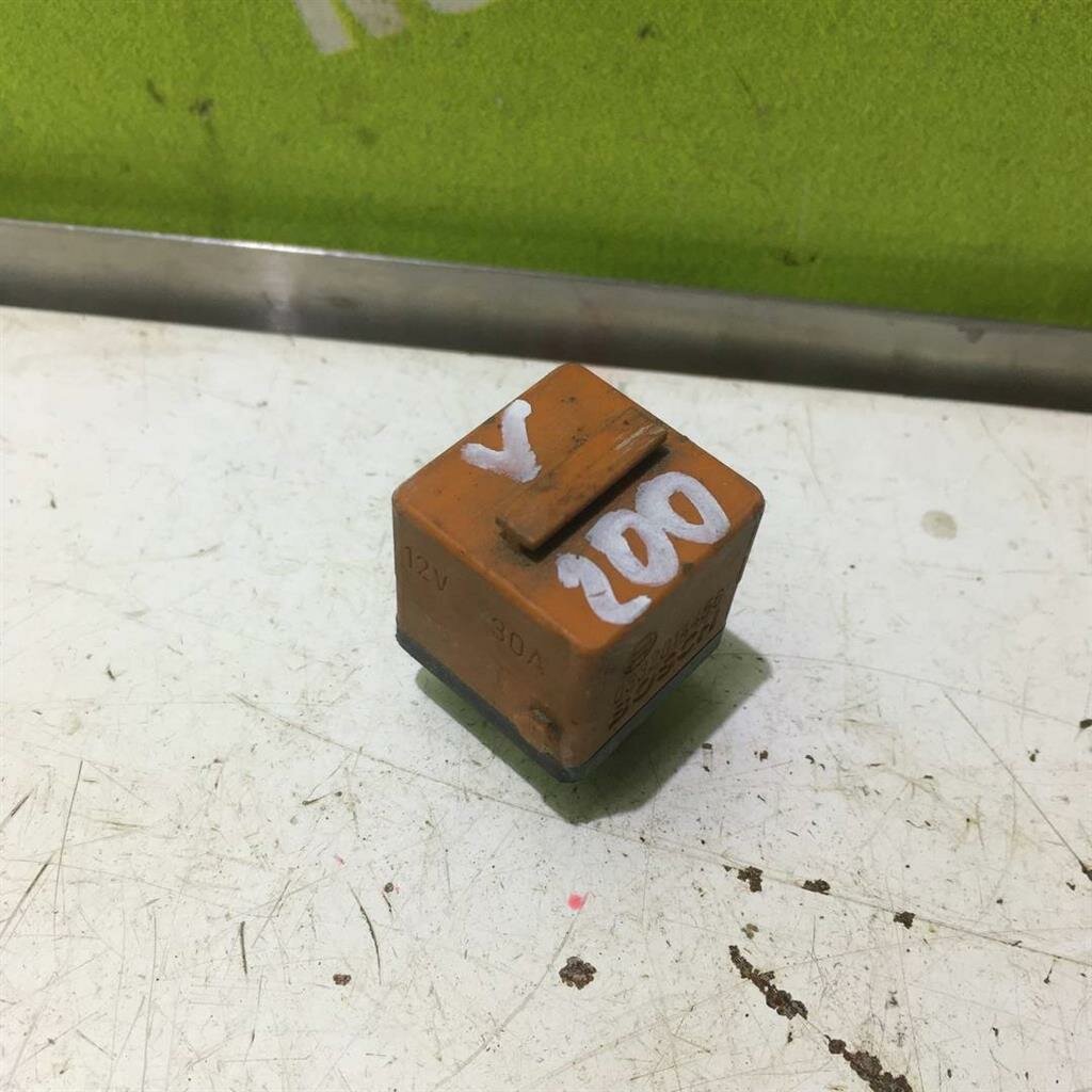 Реле BMW 5-серия E34 88-95