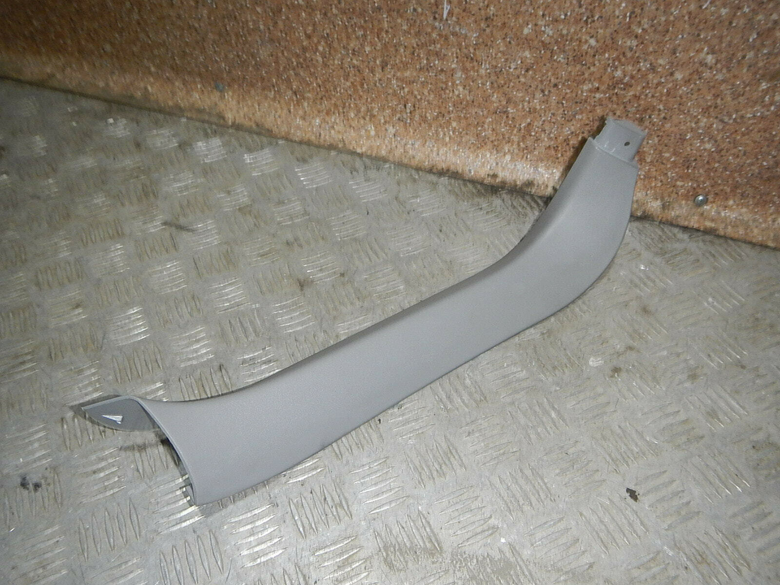 Б/У Обшивка двери багажника, Toyota (Тойота)-IPSUM TOYOTA IPSUM левая Без повреждений. 300403 TOYOTA арт. 6258244040