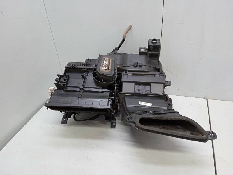 Б/У Корпус печки, под климат, Лифан X50 , печка Корпус отопителя Lifan X50 2017 W215 116979 LIFAN арт. A8100100