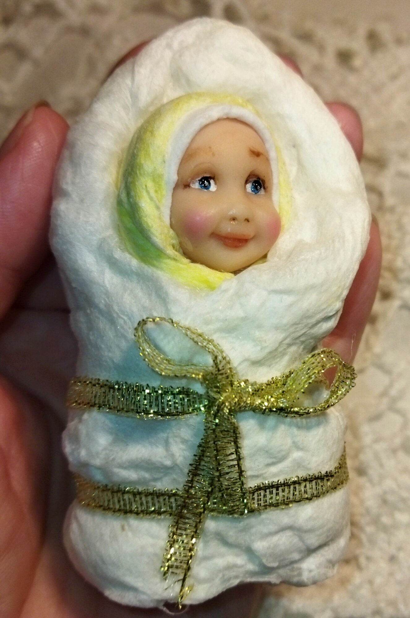 Ватная ёлочная игрушка Пеленашка