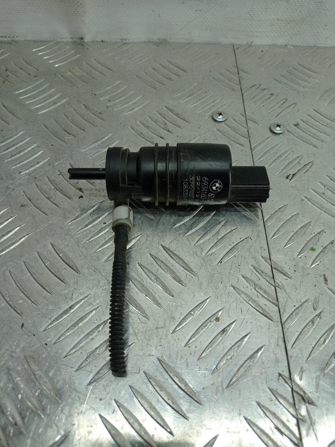 Насос (моторчик) омывателя стекла BMW X3 F25 2012 693416001