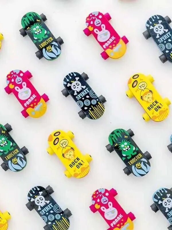 Скейт - форма ластик, случайный стиль, 1 шт.