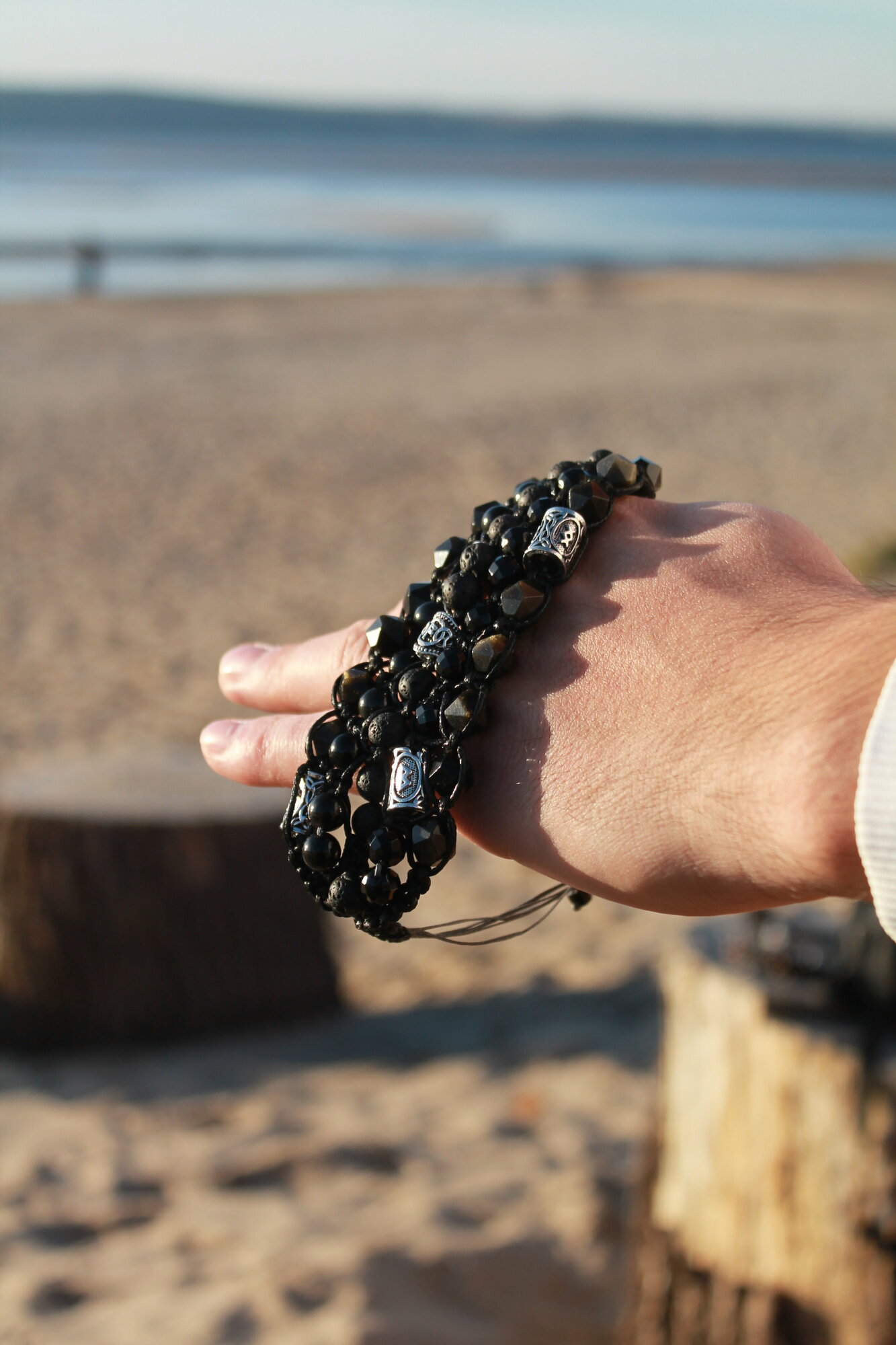 Славянский оберег, плетеный браслет, металл, яшма, вулканическая лава, обсидиан, агат