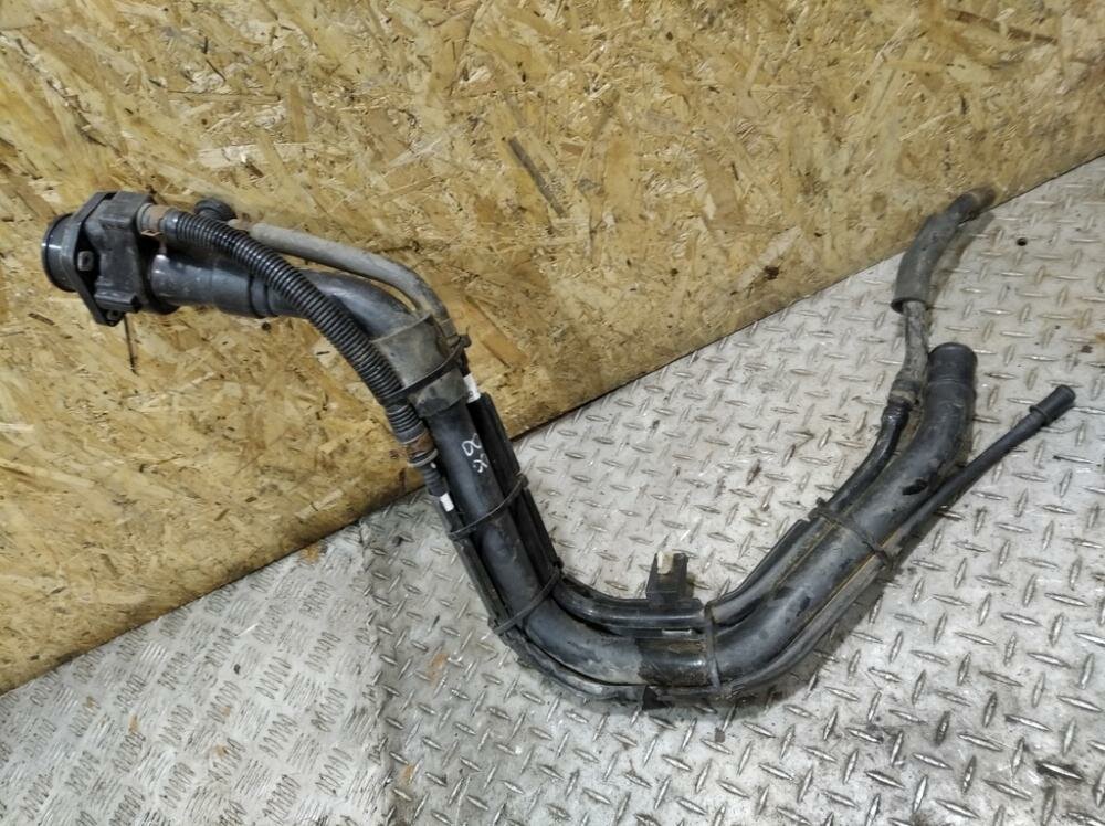 Горловина топливного бака KIA Ceed 2012 2017 31030A2000