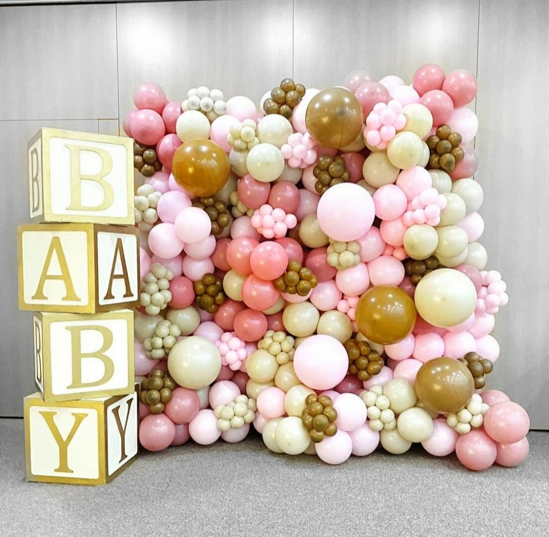 Фотозона – стена из шаров и кубиков «Baby»