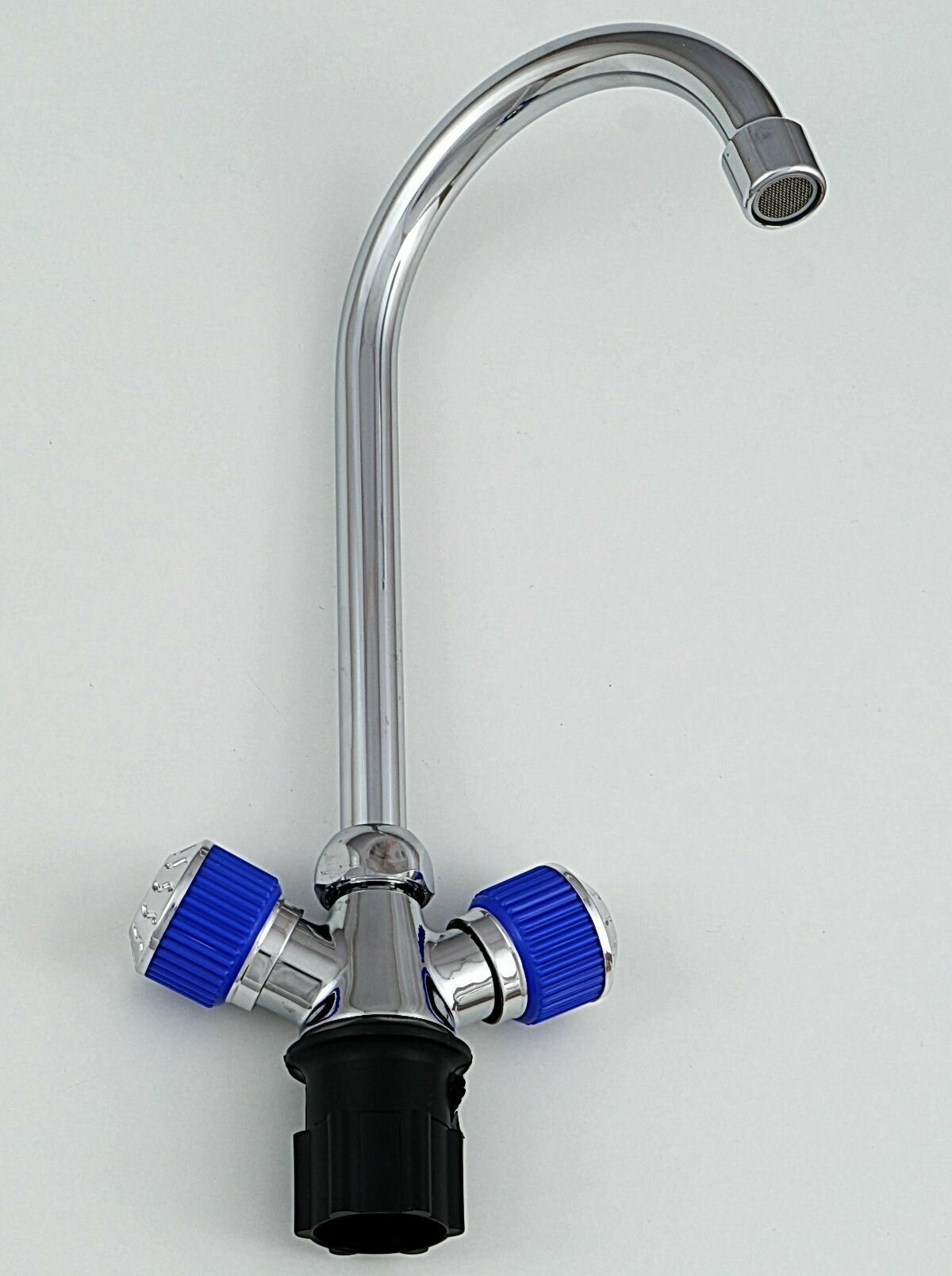 Смеситель на кухню Эверест B59-356D с высоким изливом, керамические кран-буксы, хром, крепление гайка