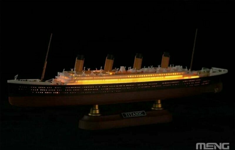 Сборная модель Пассажирский лайнер R.M.S. Titanic