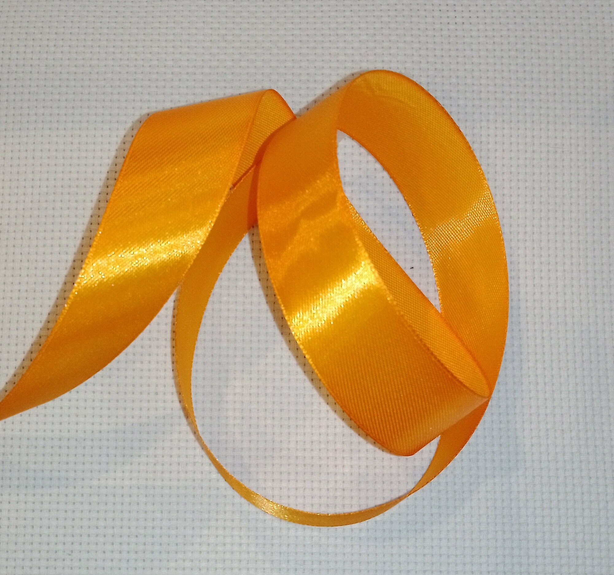 Лента атласная оранжевая (25 мм, 27,4м)