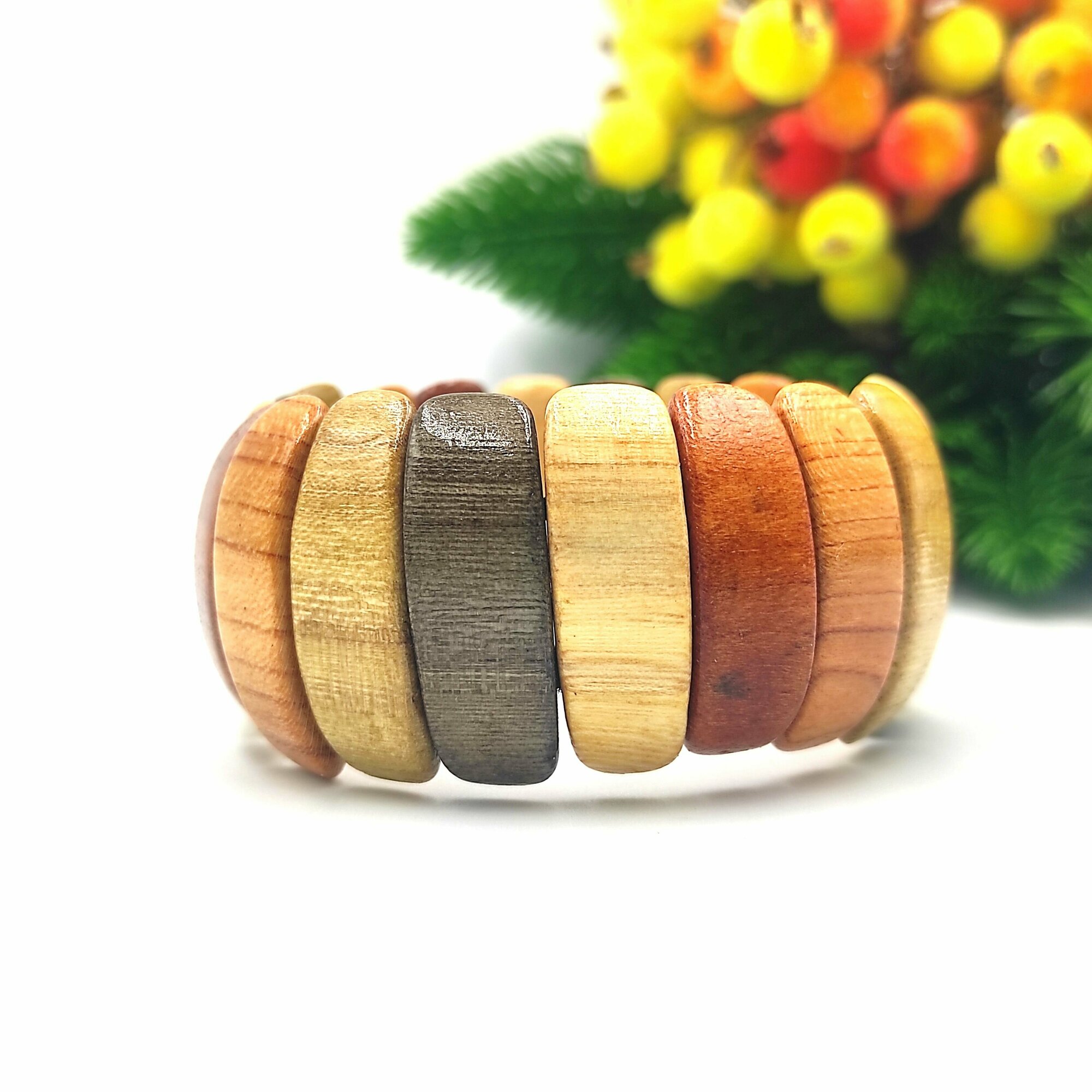 Жесткий браслет