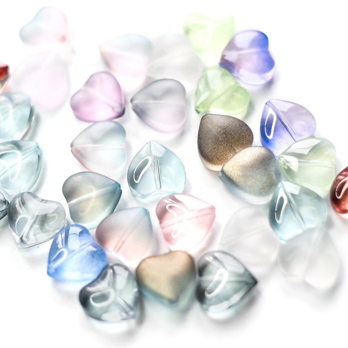 Бусины стеклянные сердечки 30 шт, размер 10.5x11x5.5 мм, матовые, разные цвета в упаковке