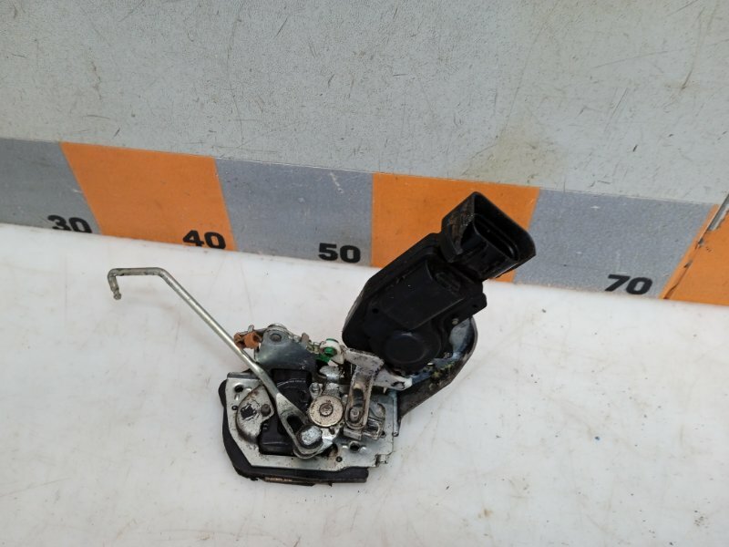 Б/У 4 контакта, Тойота Ипсум 1 Замок двери задней правой Toyota Ipsum 1995-2001 M10, SXM15G 316270 TOYOTA арт. 6933044010