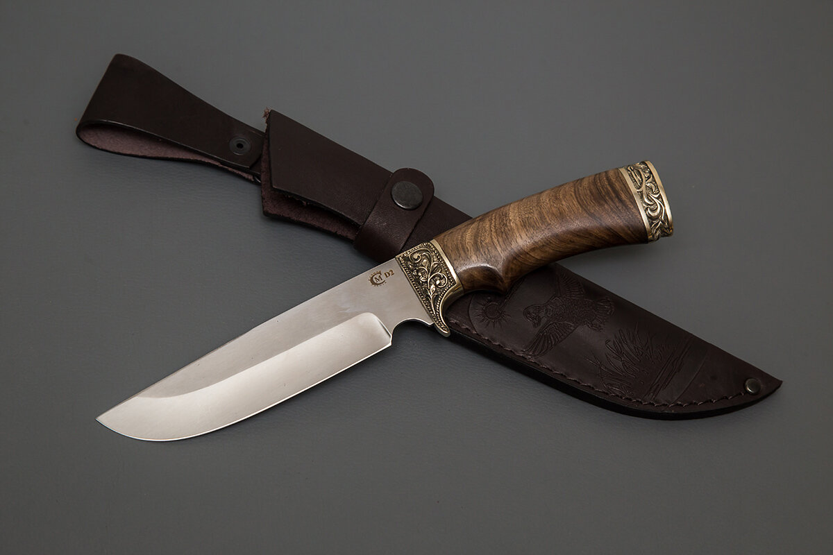 Нож из стали D2 «Лорд», рукоять литье мельхиор, ореховый кап