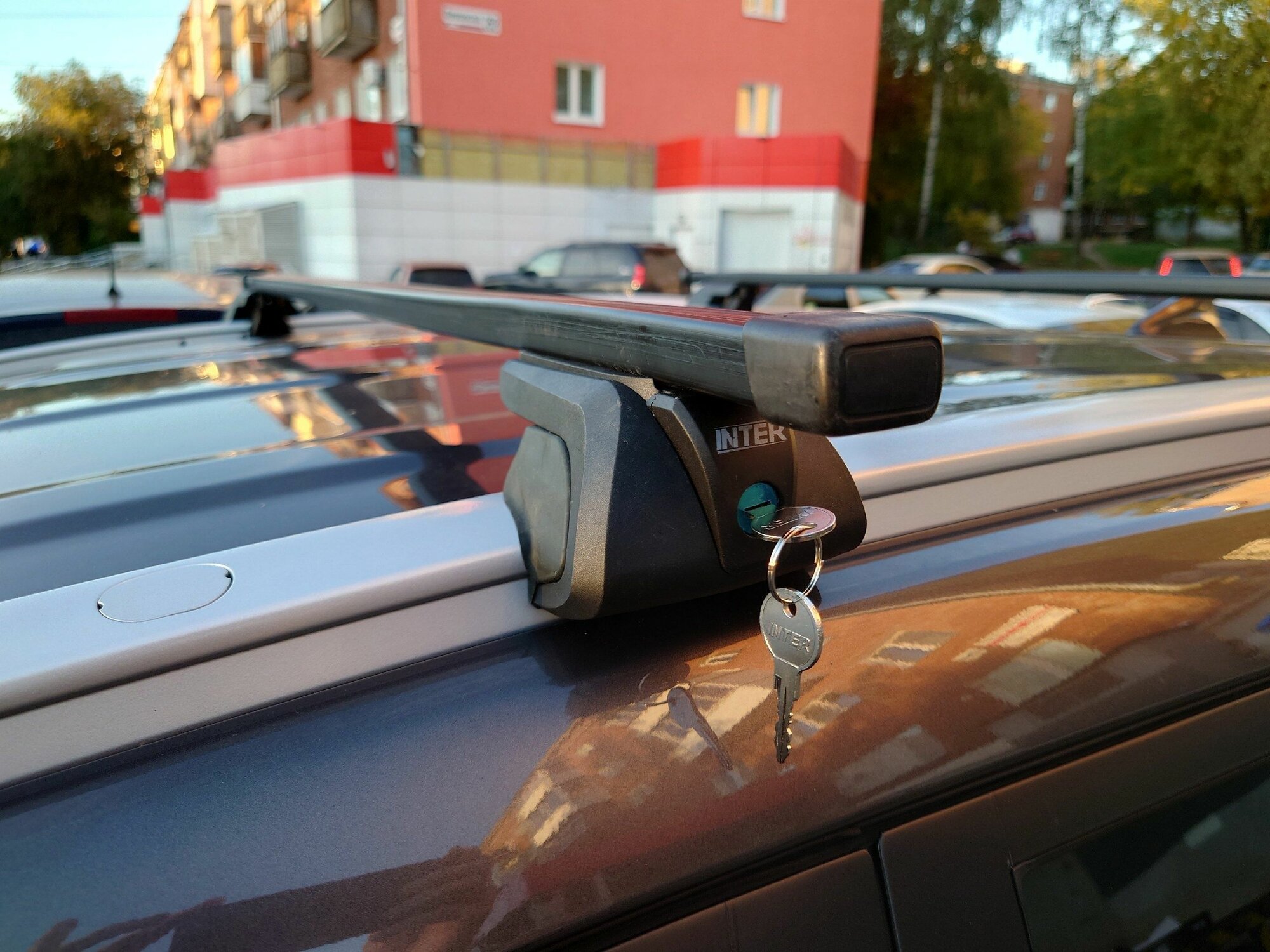 Багажник на интегрированные рейлинги для Haval H5 2024 г. в. - по н. в. / Хавейл Х5 Titan С замками прямоугольный 140 см