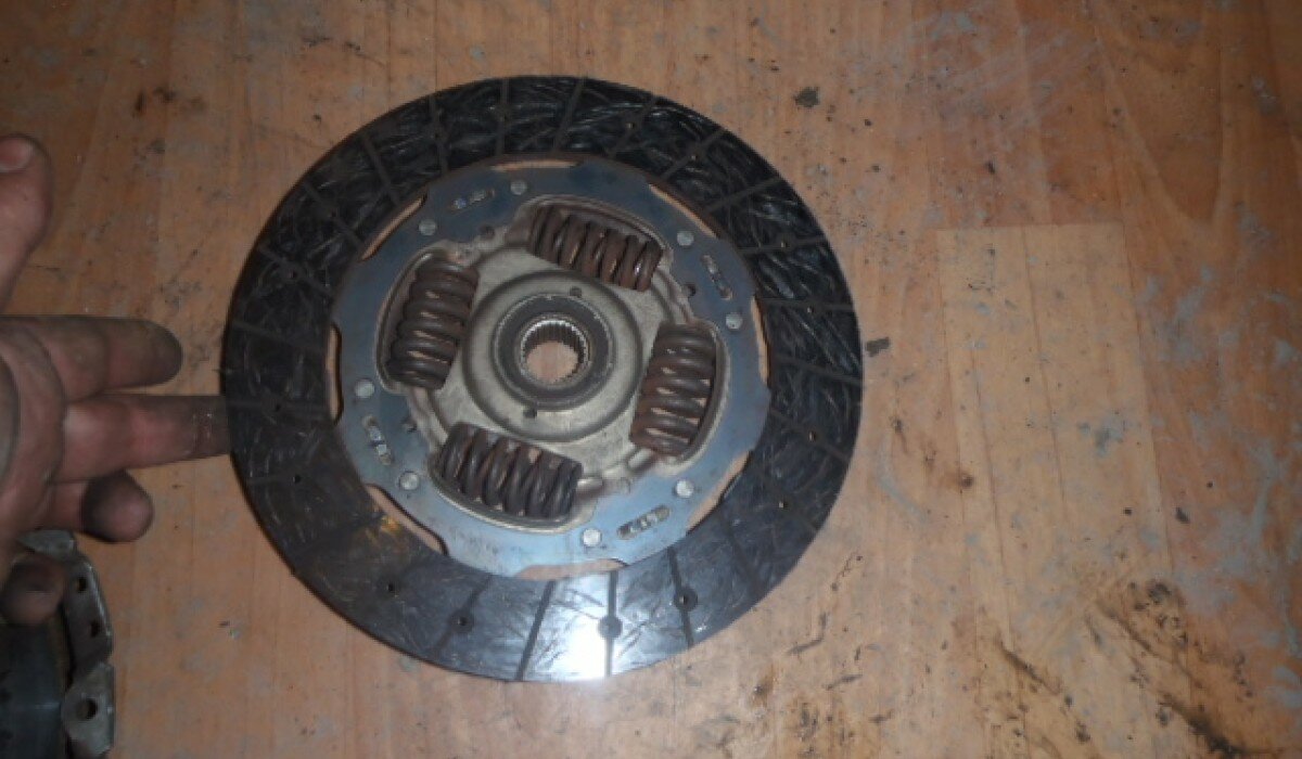 Диск сцепления Golf IV/Bora Volkswagen 036141032