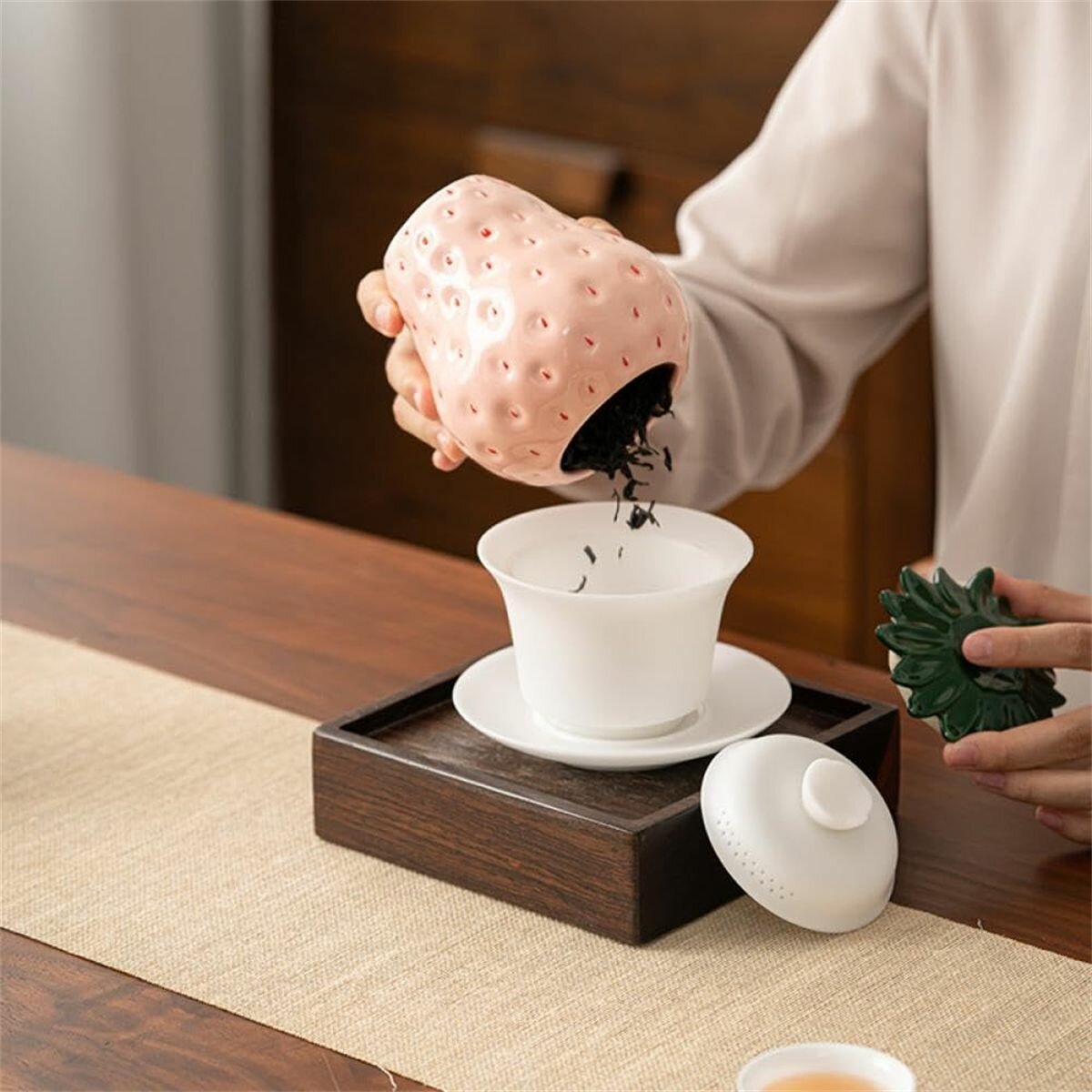 Керамическая банка для хранения продуктов в форме клубники с крышкой контейнер для чая, конфет, орехов и украшений, стильный декор для кухни и стола