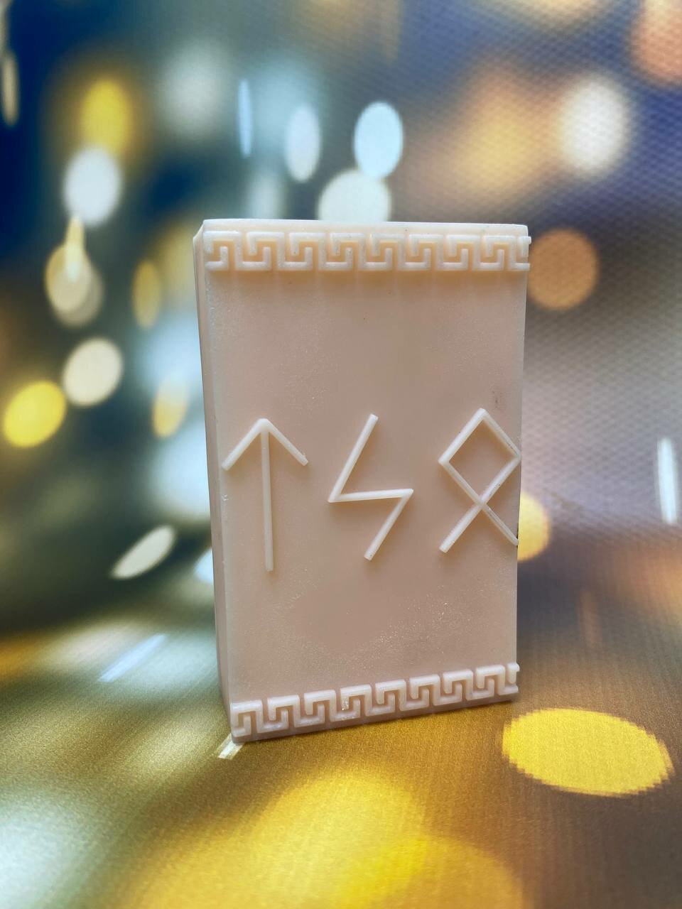 Форма силиконовая для свечей, мыла, гипса, смолы, бетона "Став достижение цели" размеры свечи 8*5*2 см.