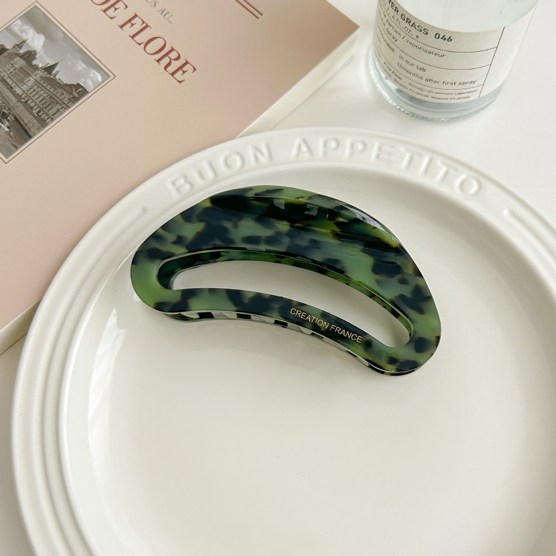 Заколка для волос "Красная акула", ацетатная, зеленая, с рисунком черепахового панциря
