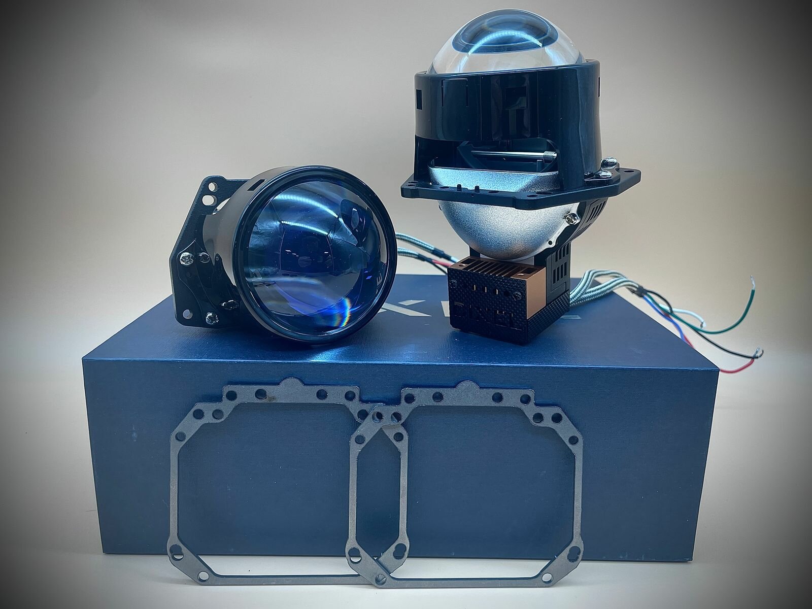 Би лед линзы для Volkswagen Passat B5, B5+ 2000-2005 / Bi-led DIXEL D1000 Bi-Led 3 чипа