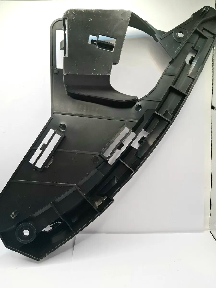 Кронштейн переднего бампера левый