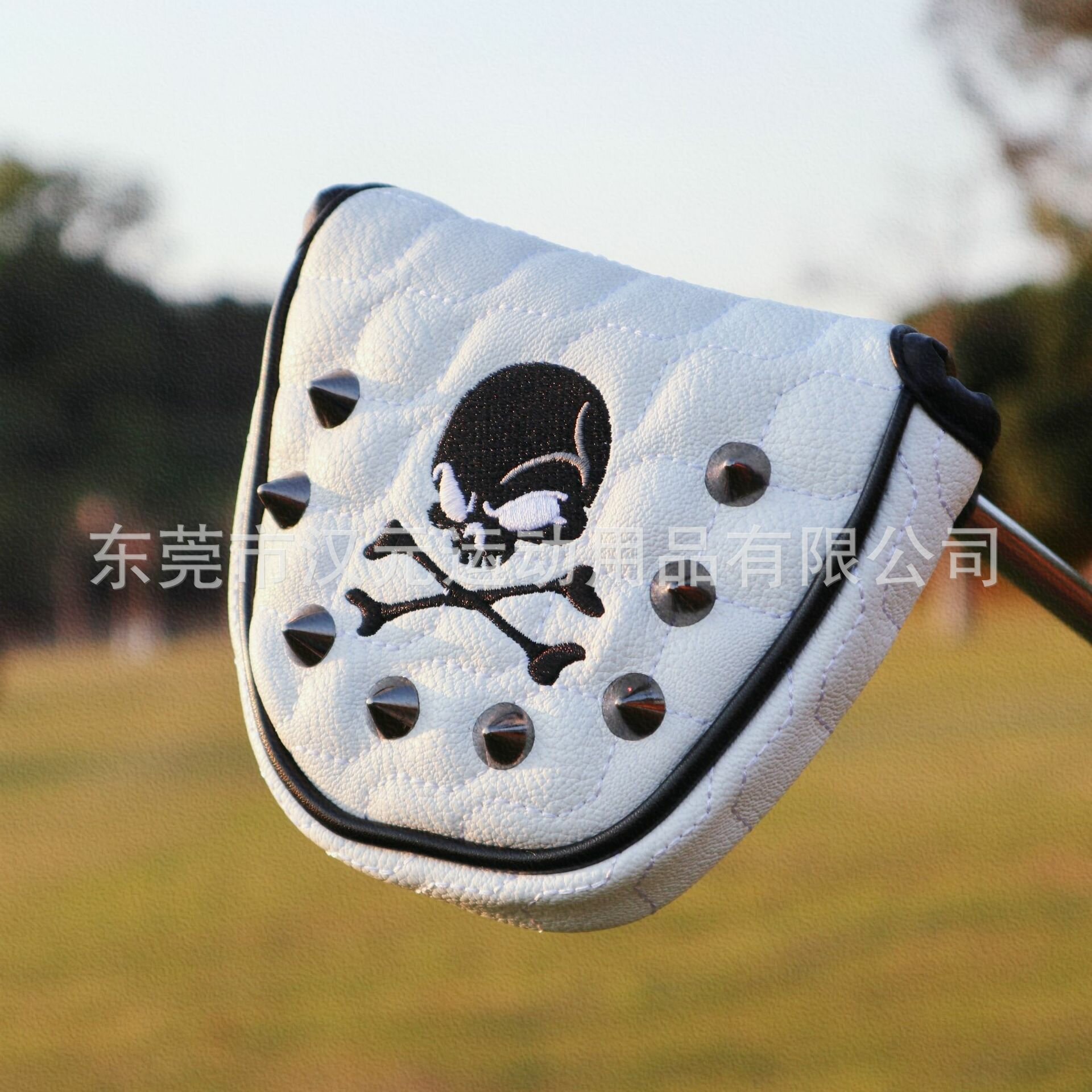 Чехол для клюшки "Череп", полиуретан, белый