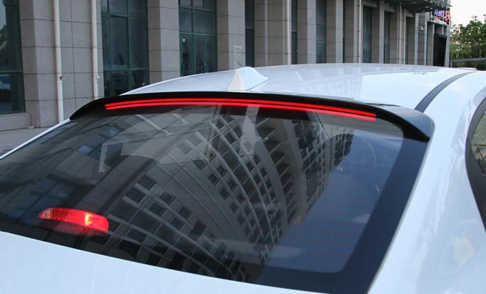 Козырек на заднее стекло со стоп сигналом Киа Рио 4 - Kia Rio 2017-2023