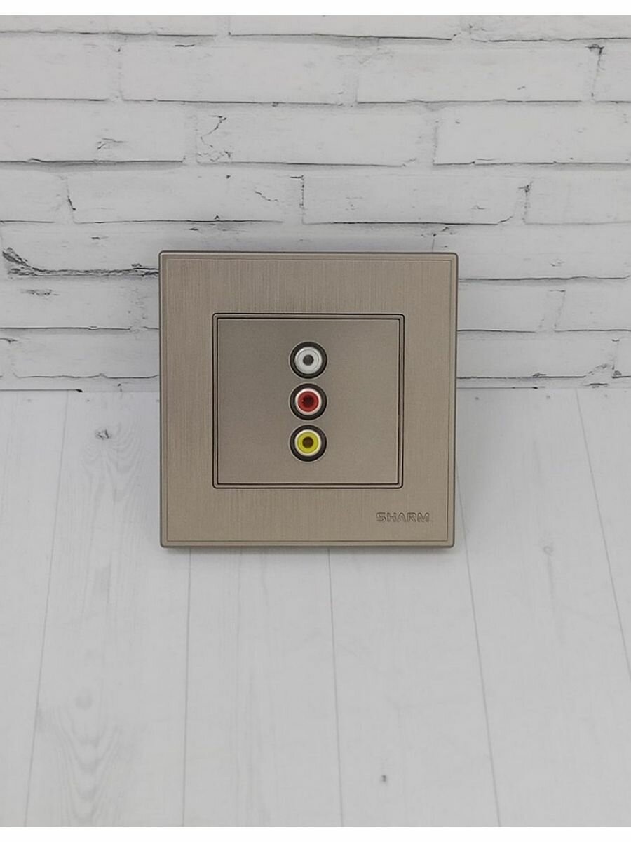 Розетка с видео разъемом коричневая 549